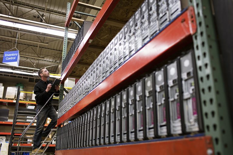 Data Center Decommissioning: Ultimate Guide - EWASTE+